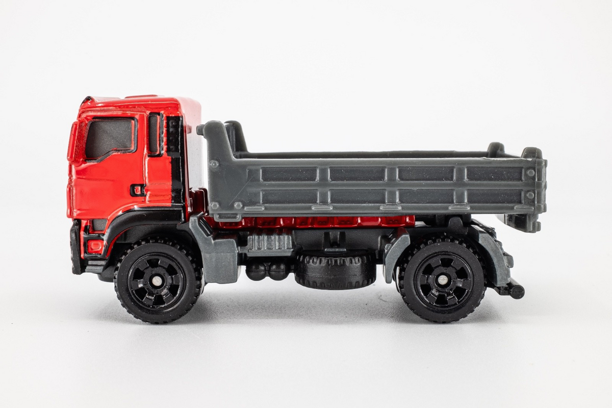 2019 Matchbox #27 MAN TGS 18440 Dump Truck RED | MINT – Village Diecast