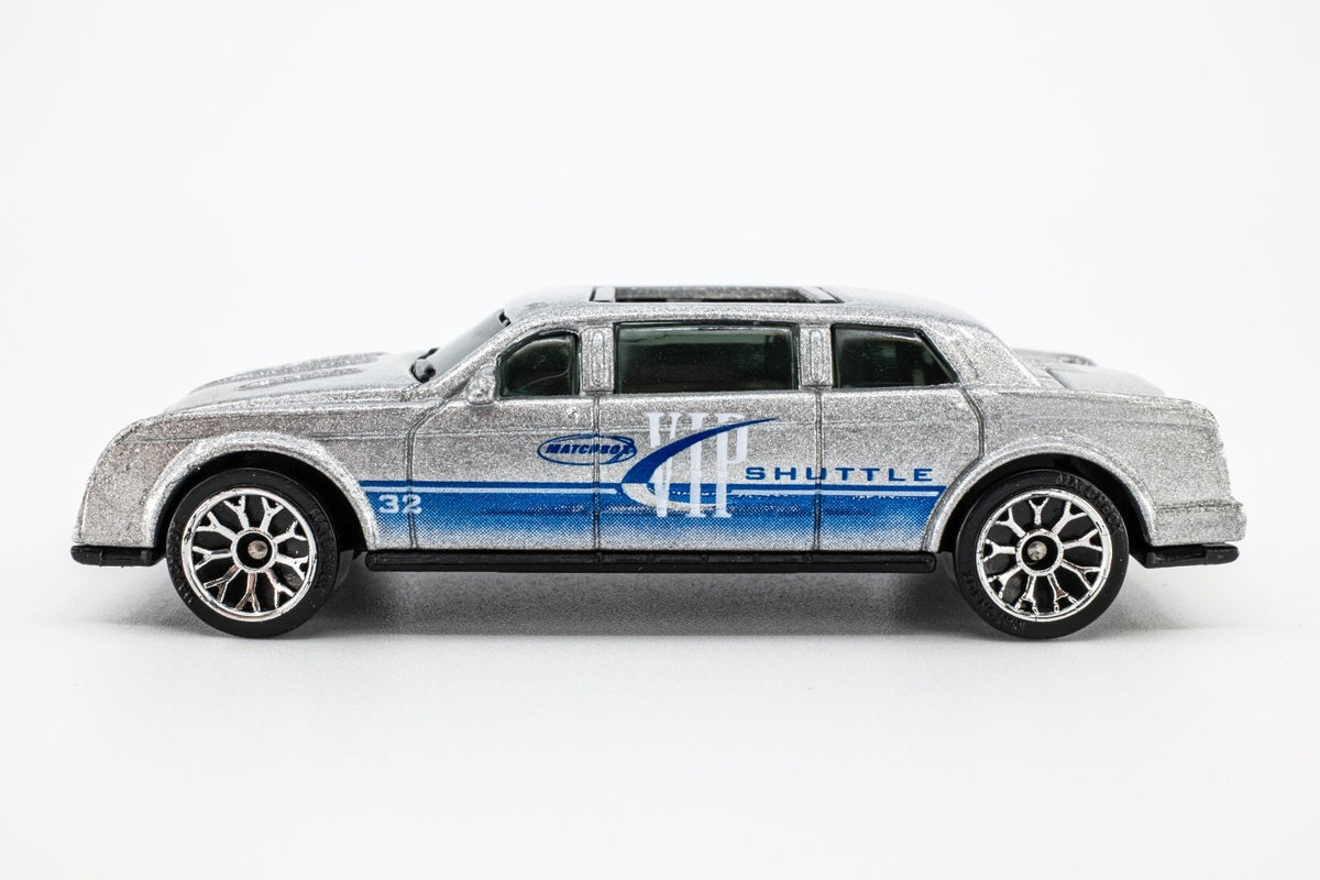 2003 Matchbox #32 Limousine SILVER | VIP SHUTTLE | MINT – Village Diecast